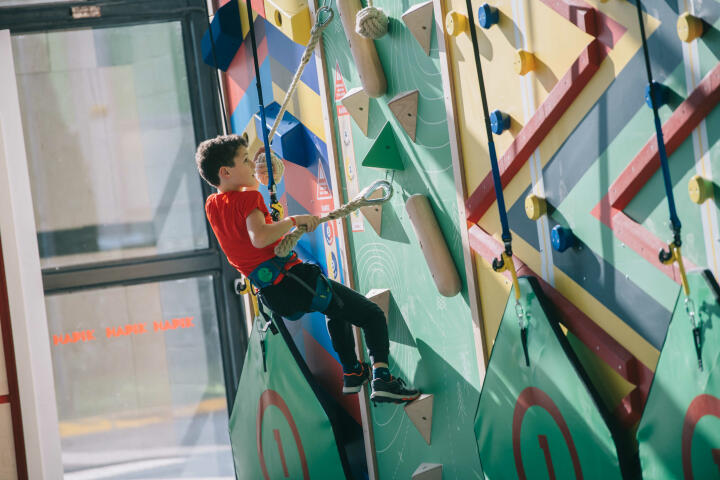 HAPIK, salle d'escalade 100% fun.